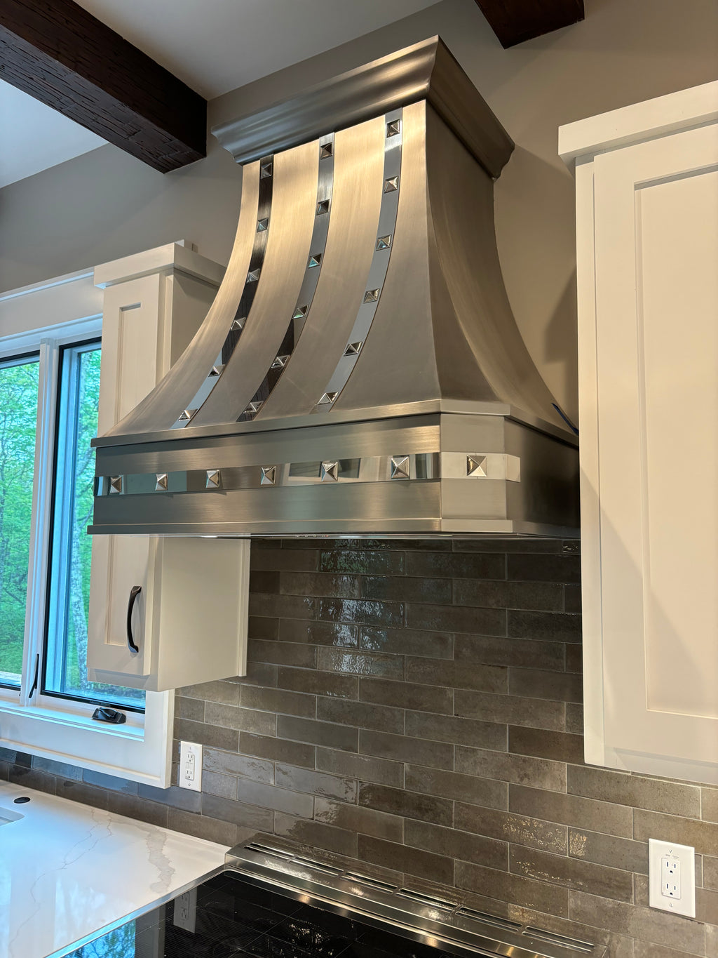 Luxury Modern Stainless Steel Range Hood - Sleek & Durable - Free ...